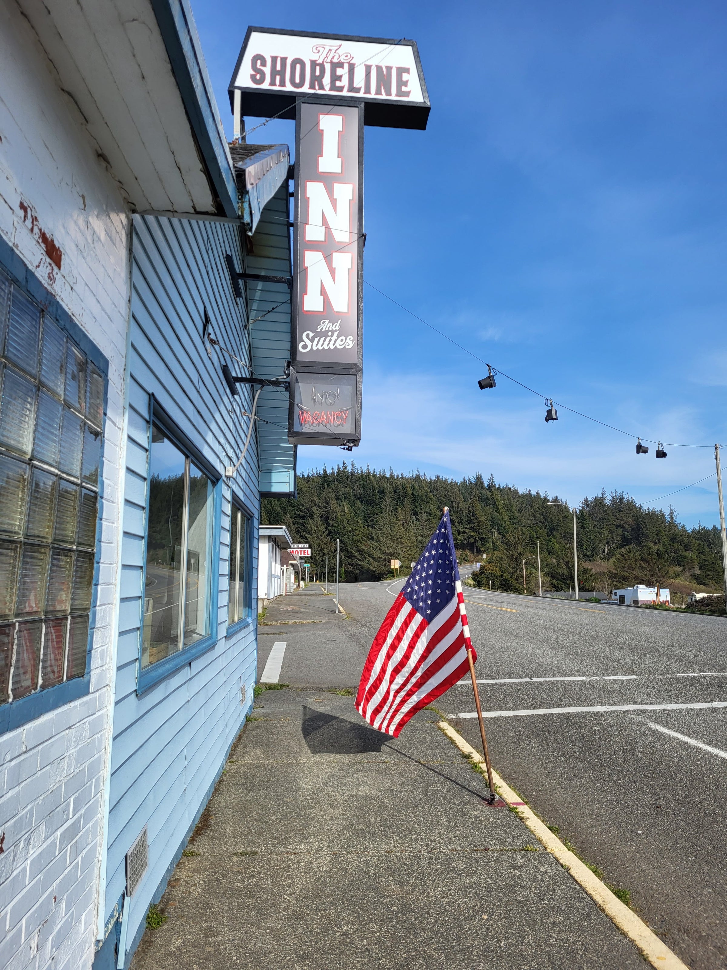 1-Night Queen Room 3 4th of July (see description)